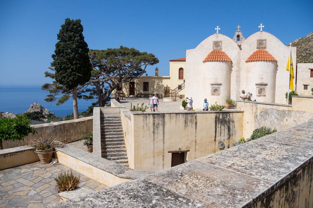 Les plus beaux monastères à visiter en Crète - Voyager en photos - blog ...